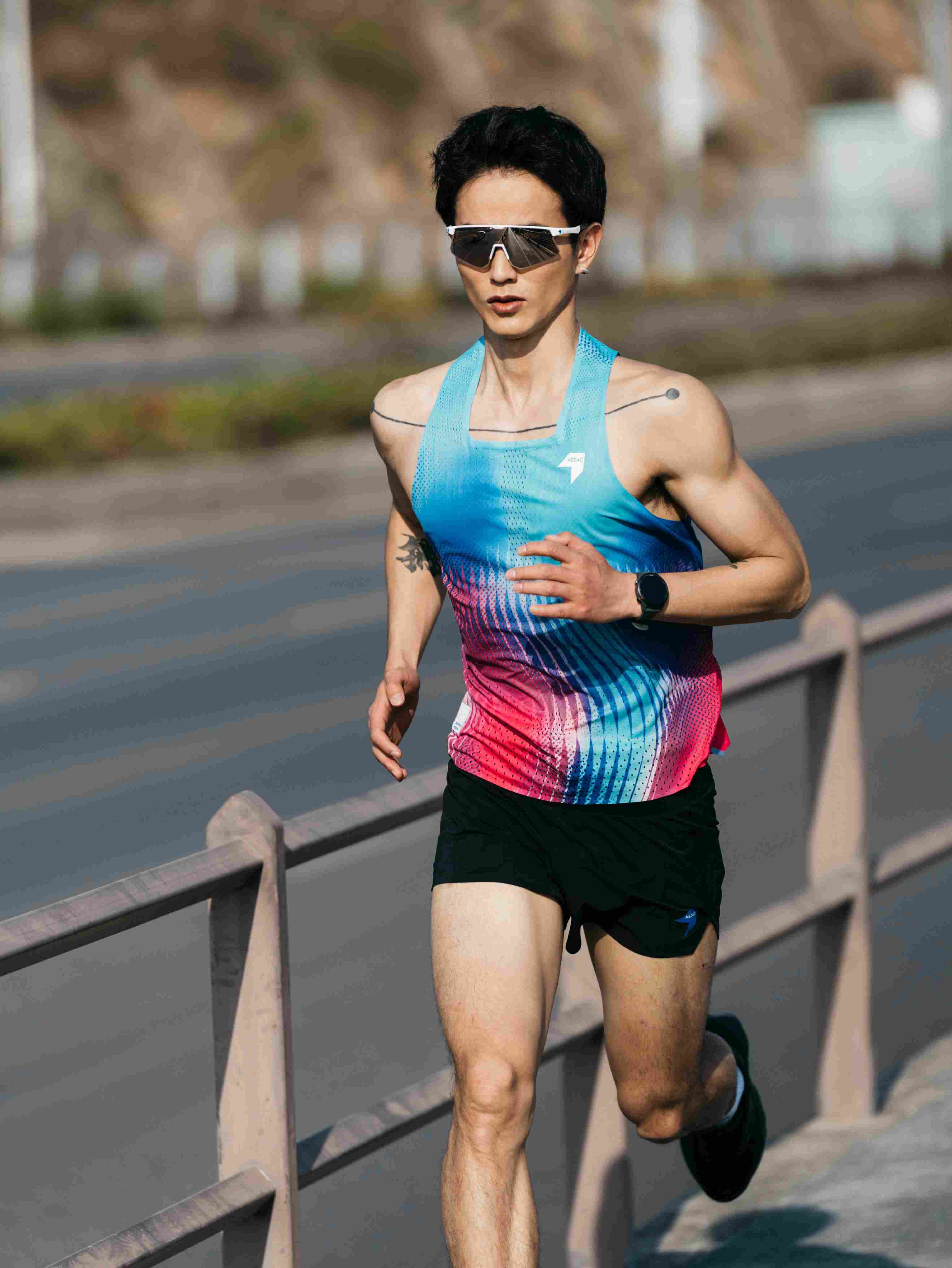 NEDAO Men's Storage Running Shorts PowerPouch (4" Inseam)